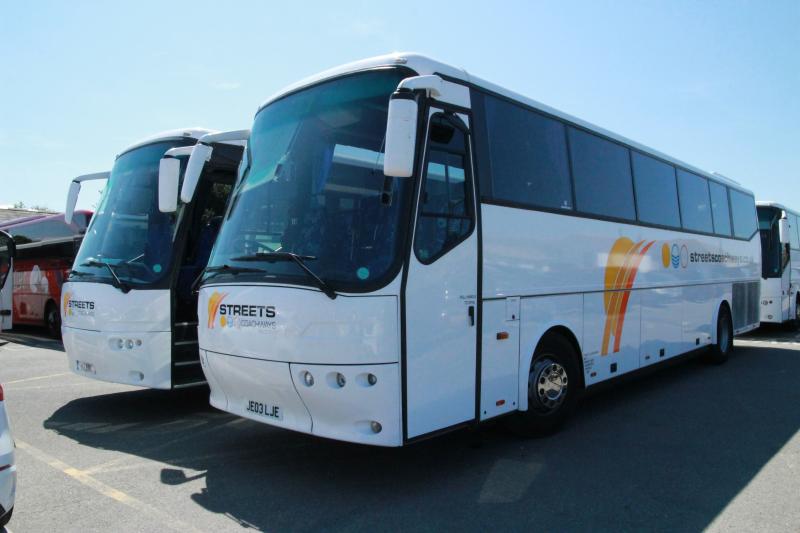 Gallery and Photos of Streets Buses, Coaches and Customers